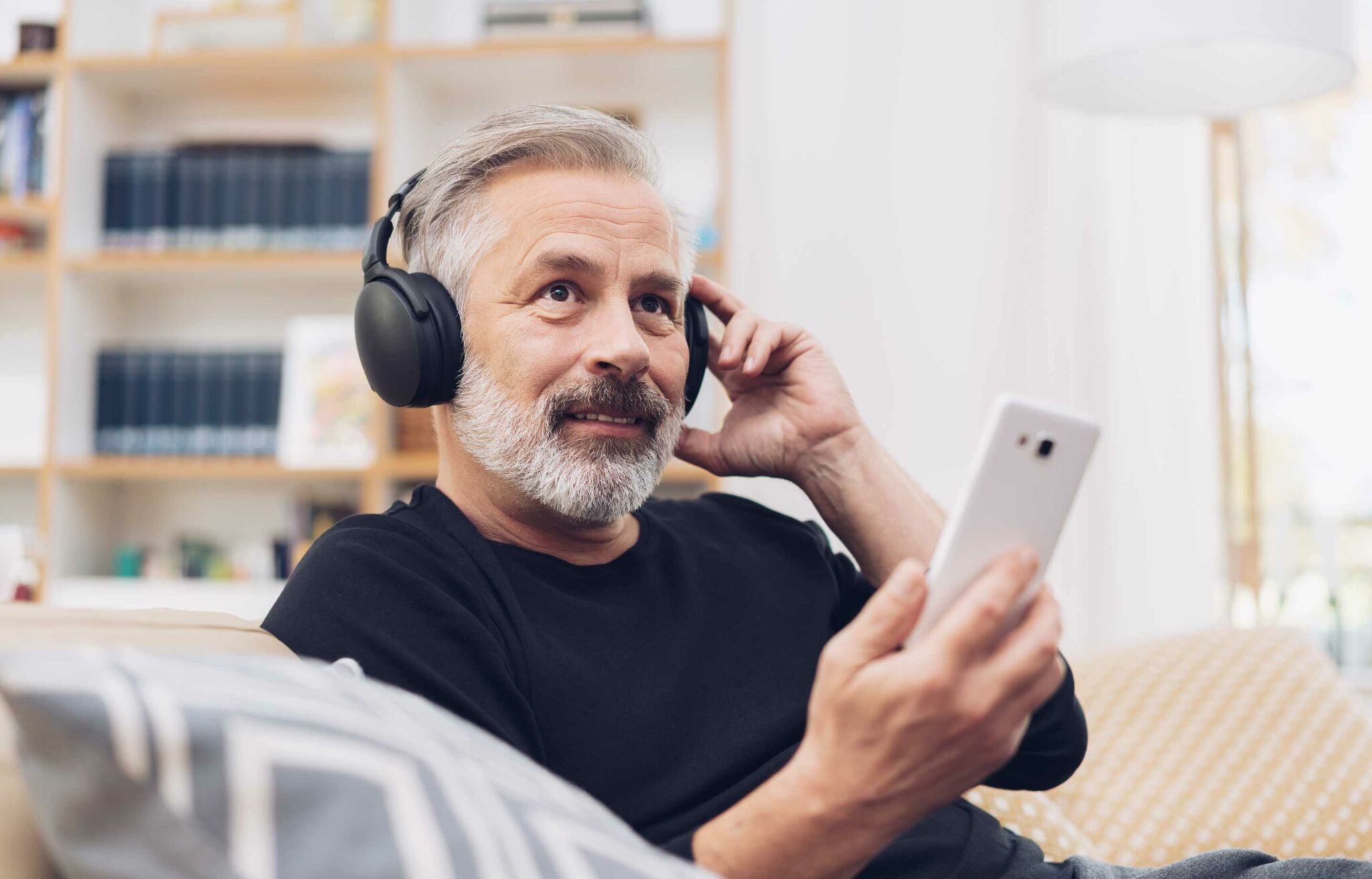 12 Best Retirement Podcasts for 2024: Tune In Now!